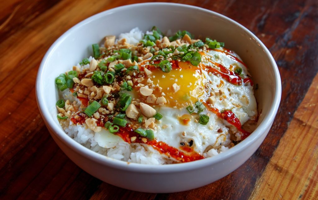 Simple Egg Rice Bowl for the Last Week of the Year - SoyRice Kitchen